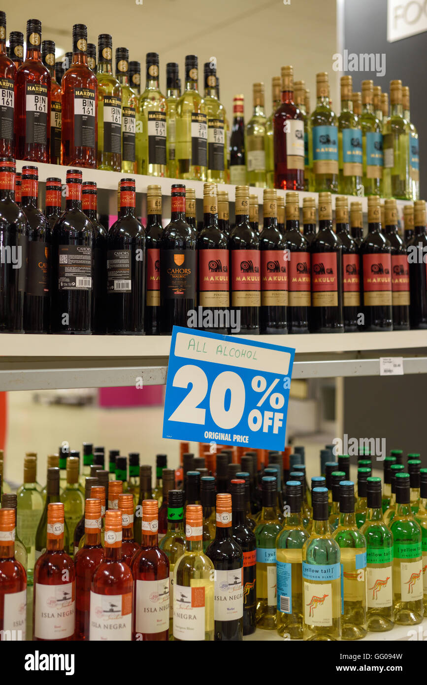 Nottingham,UK.03rd August 2016:Last day of BHS in Nottingham city ...