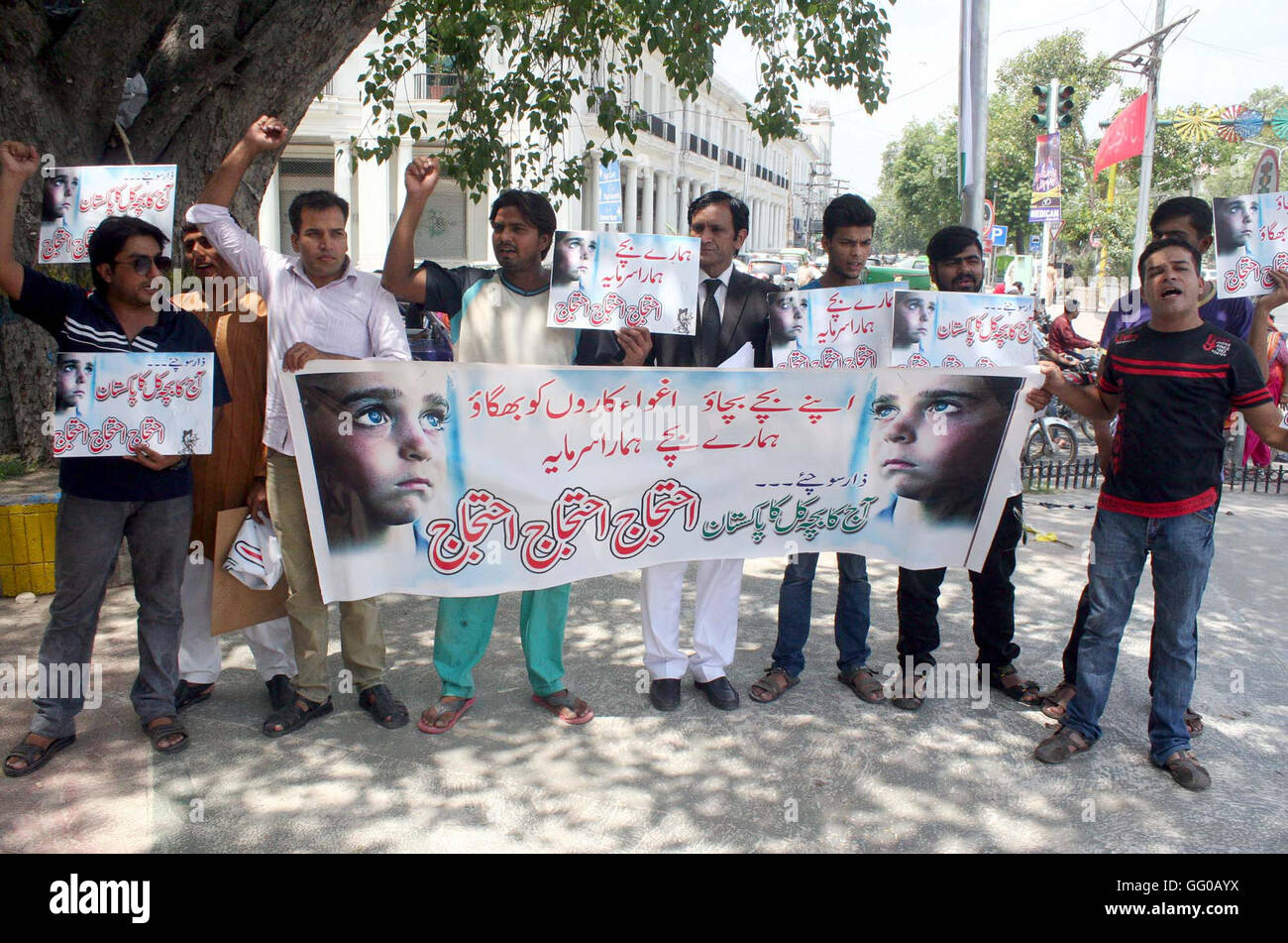 Members of Civil Society chant slogans against kidnapping of the ...