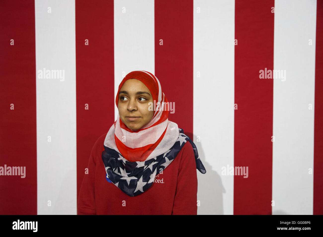 American flag headscarf hi-res stock photography and images - Alamy
