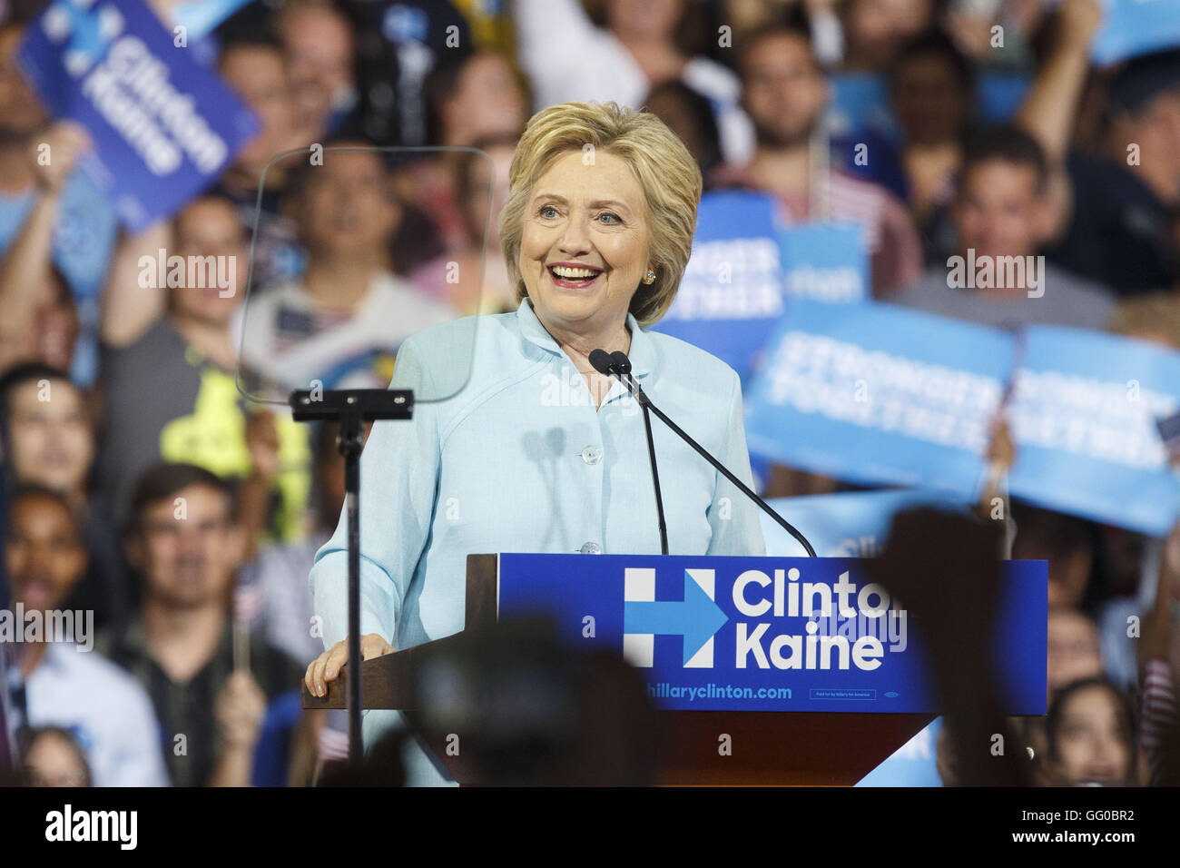 What hillary wants hi-res stock photography and images - Alamy