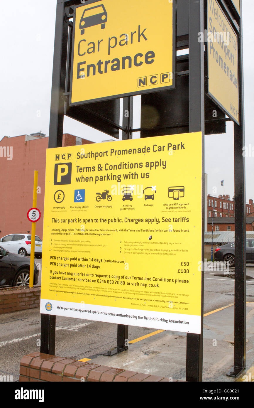 Clamping zone sign hi-res stock photography and images - Alamy