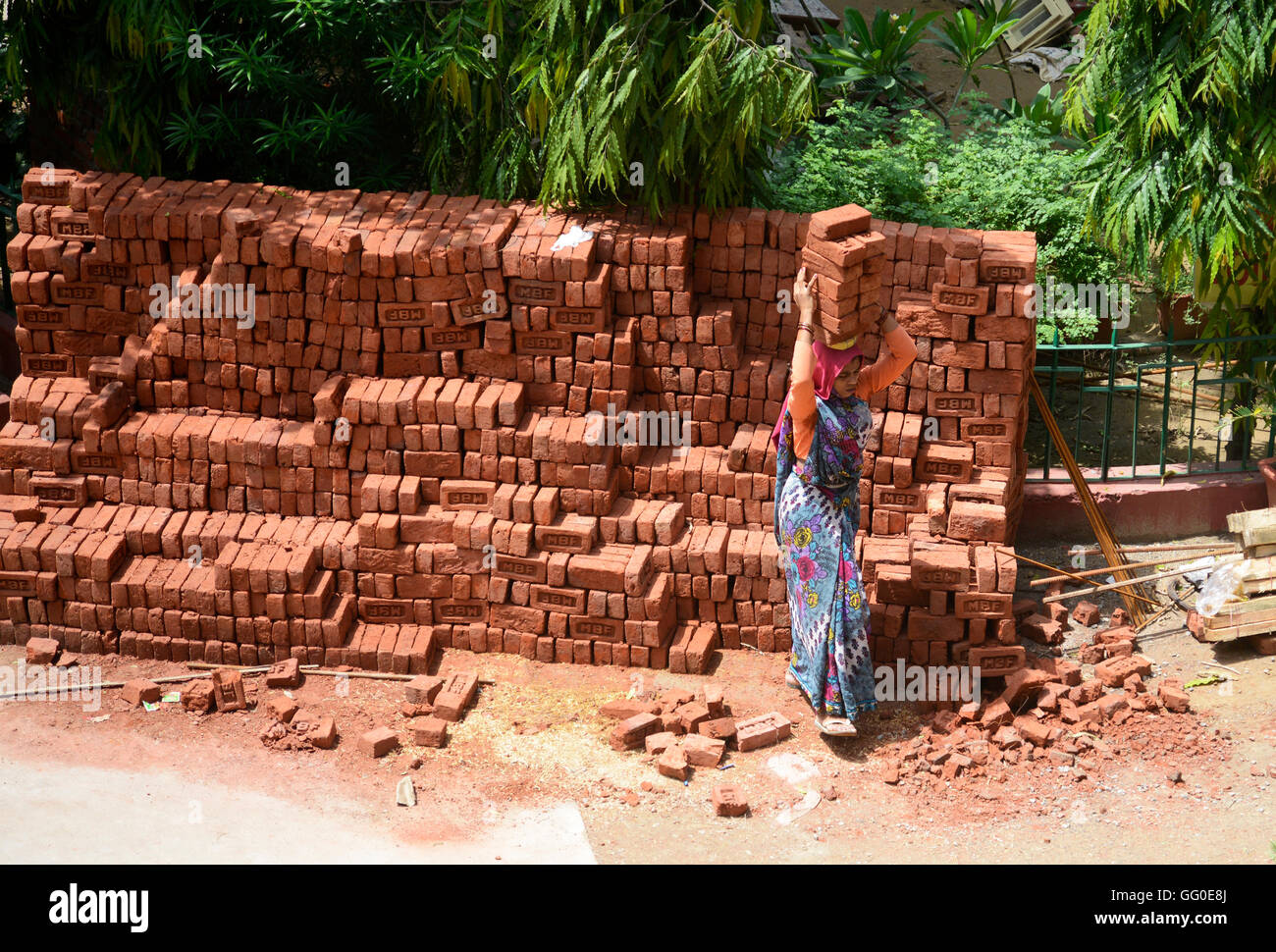 Indian women Laborers Stock Photo - Alamy