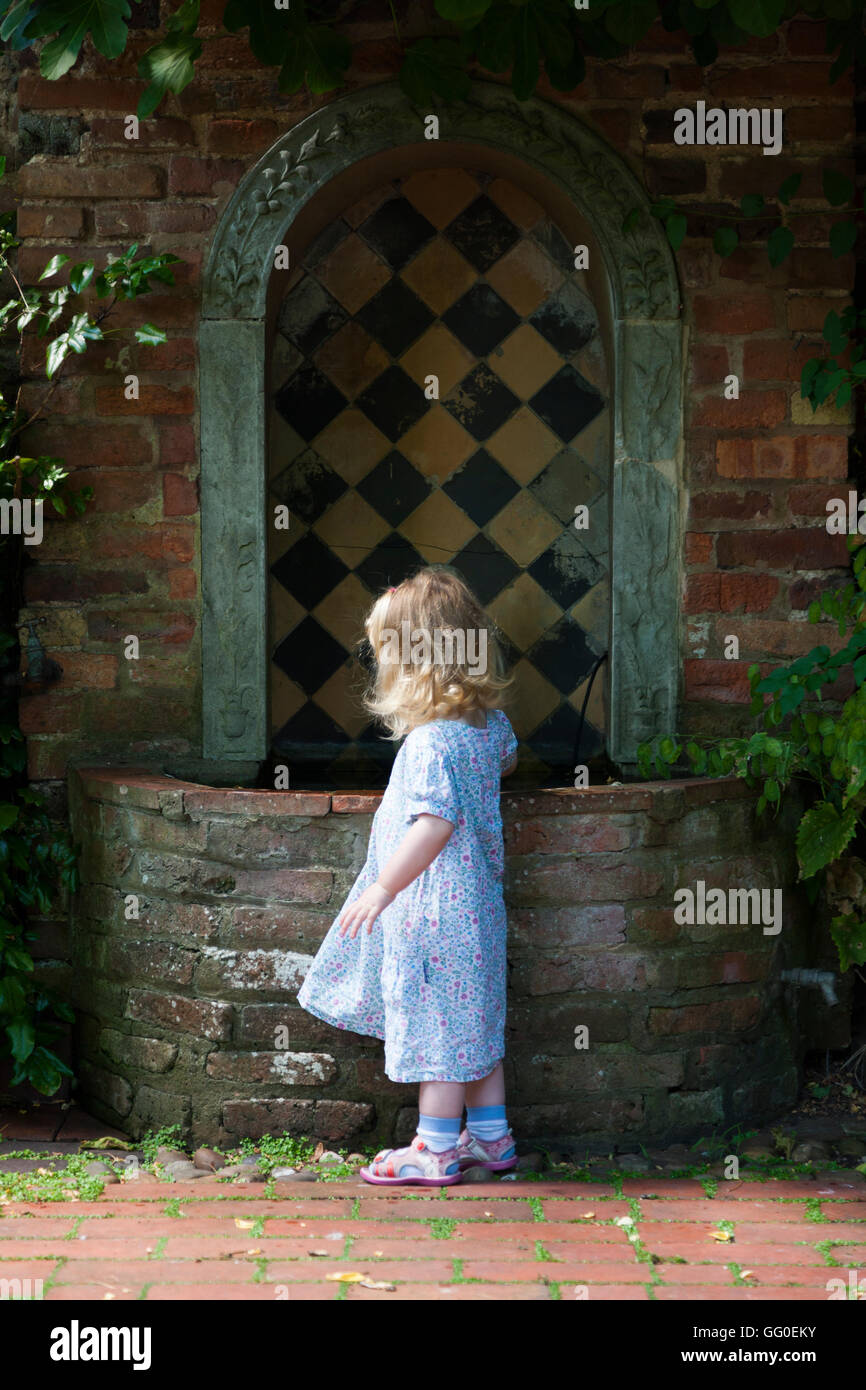 Wishing Well Garden High Resolution Stock Photography and Images - Alamy