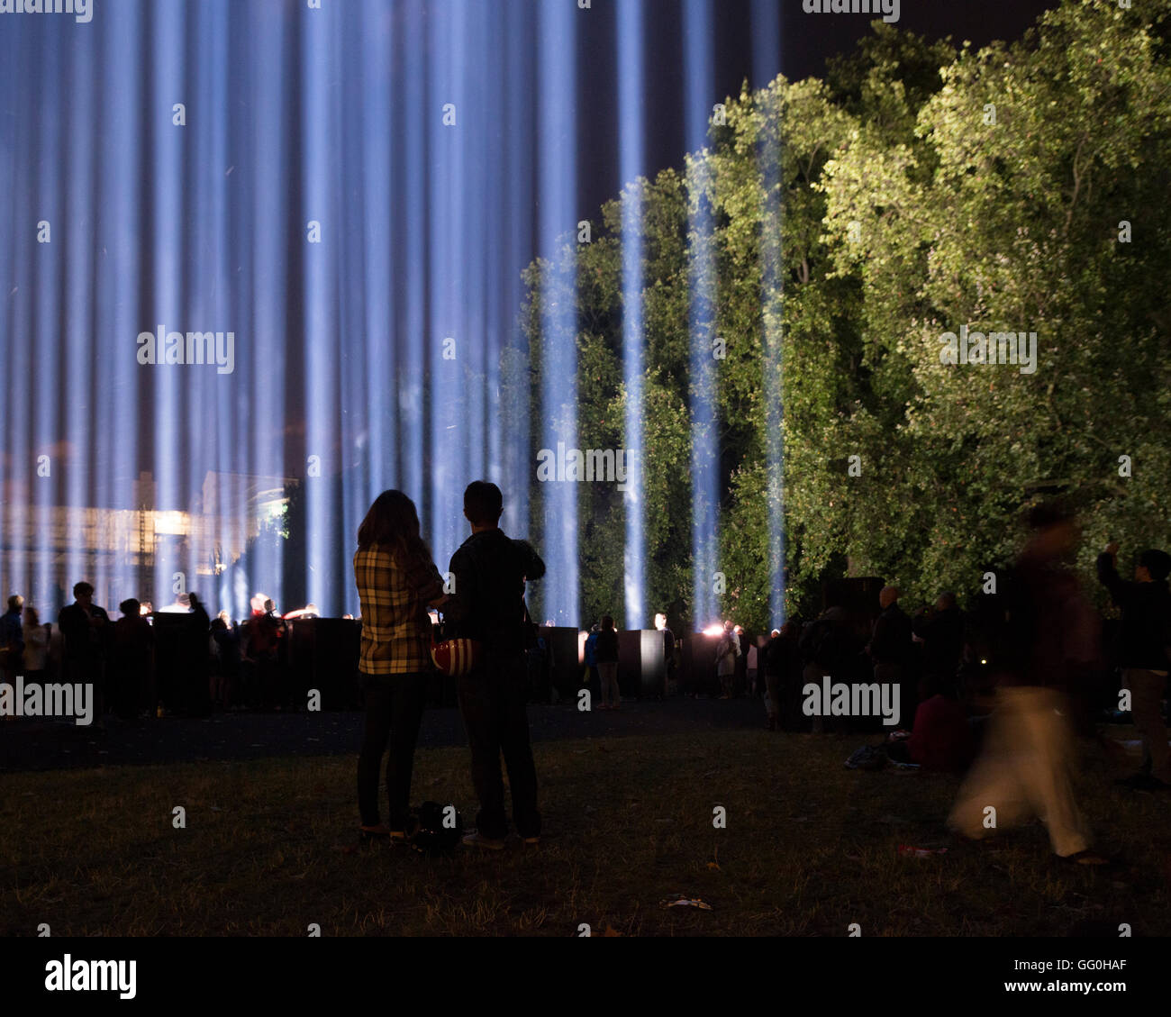 Searchlight beam london hi-res stock photography and images - Alamy