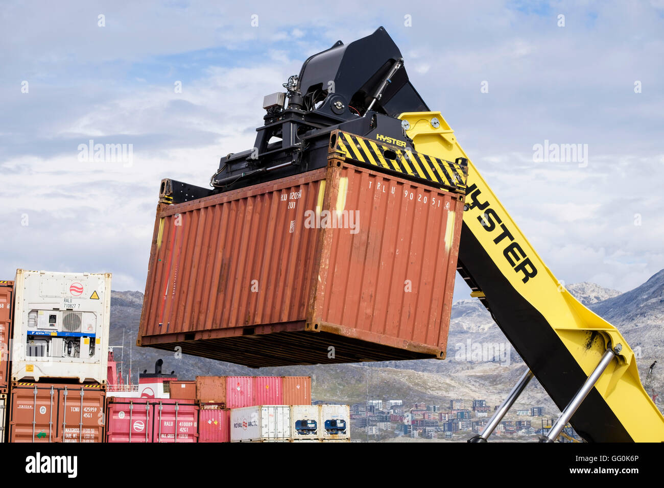 Hydraulic Lift Shipping Container 9 Ways To Lift A Shipping Container