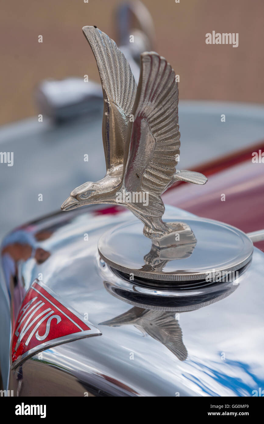 Alvis car mascot hi-res stock photography and images - Alamy