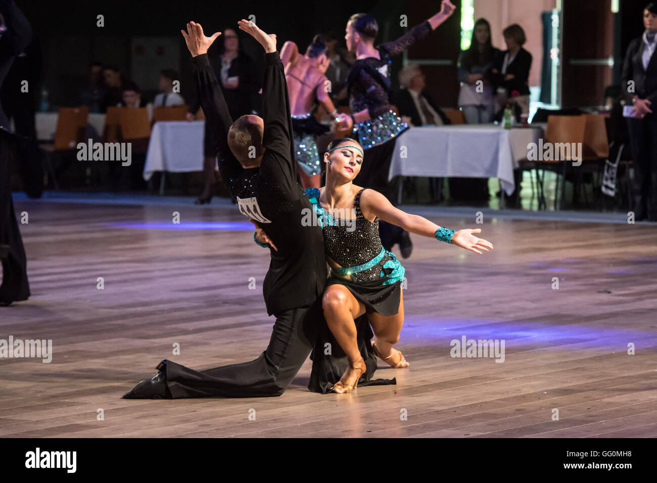 dancers dancing latin dance Stock Photo - Alamy