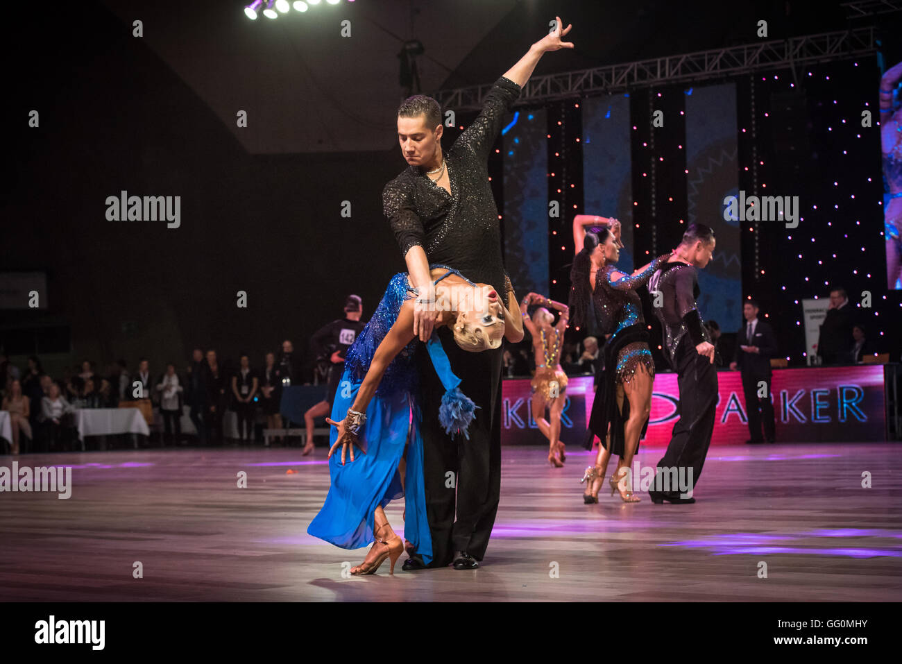 dancers dancing latin dance Stock Photo - Alamy