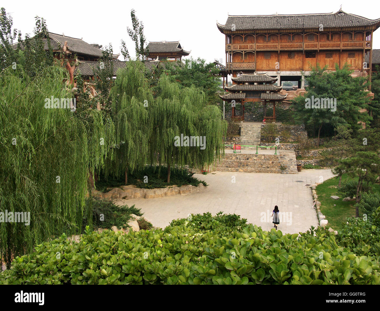 Chinese ethnic groups hi-res stock photography and images - Alamy