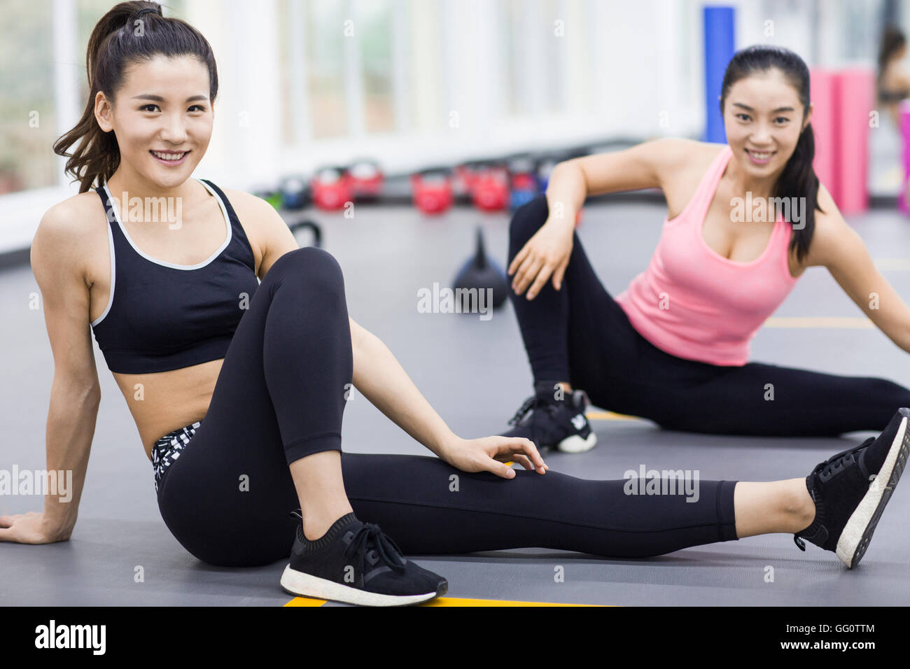 Chinese women legs hi-res stock photography and images - Alamy