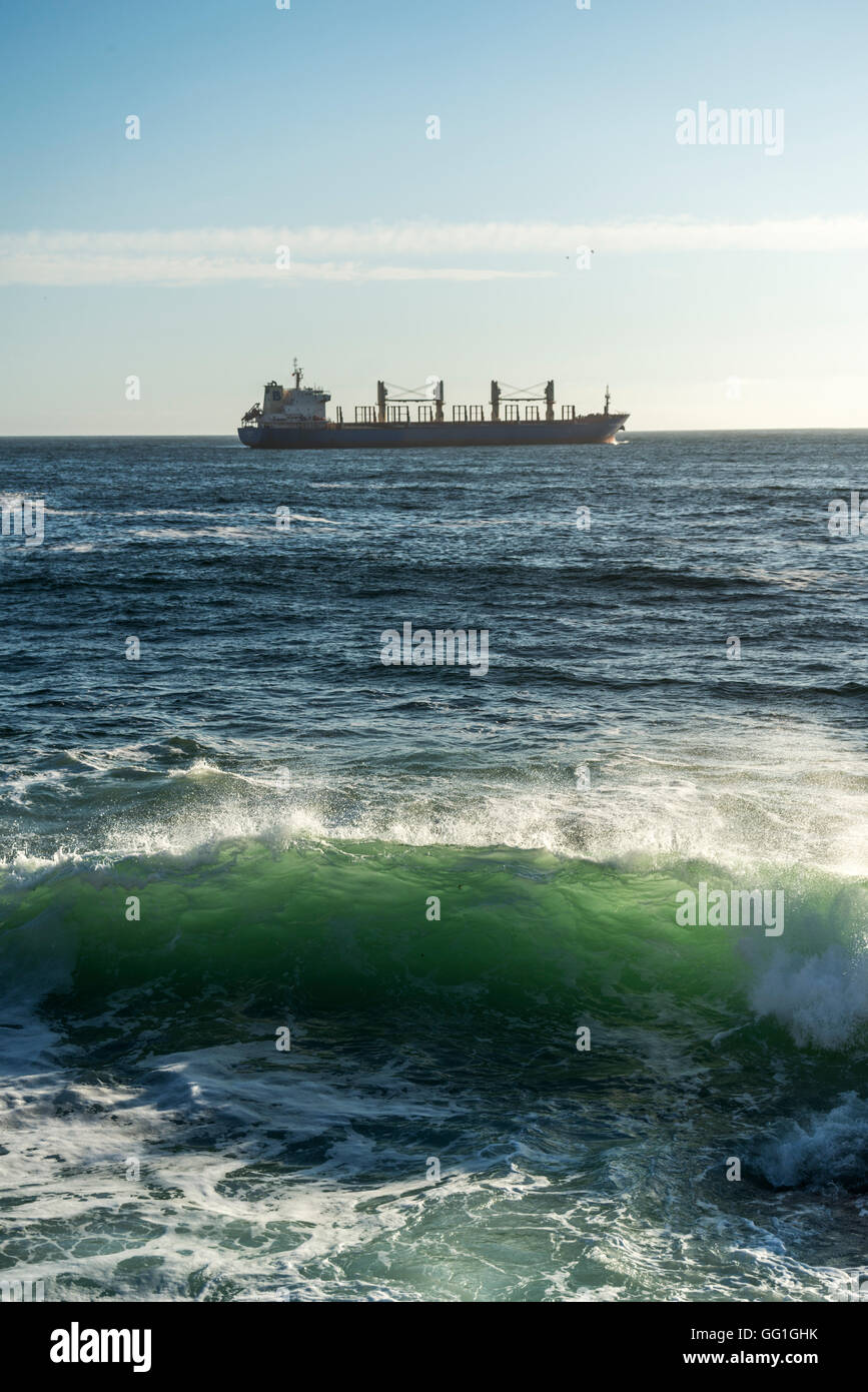 Beautiful waves ship in sea hi-res stock photography and images - Alamy