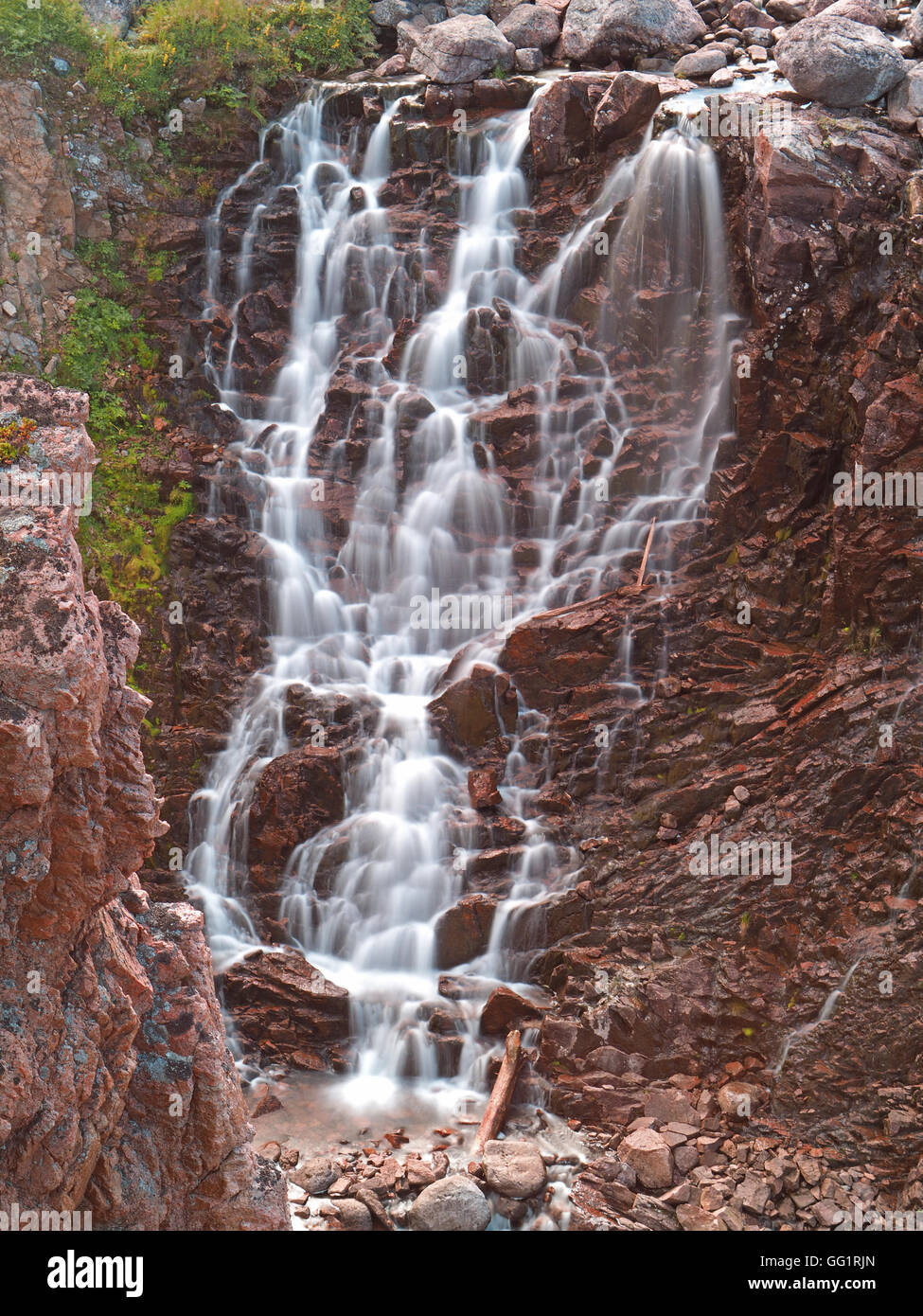 Waterfall on the tundra in the north of Russia Stock Photo - Alamy