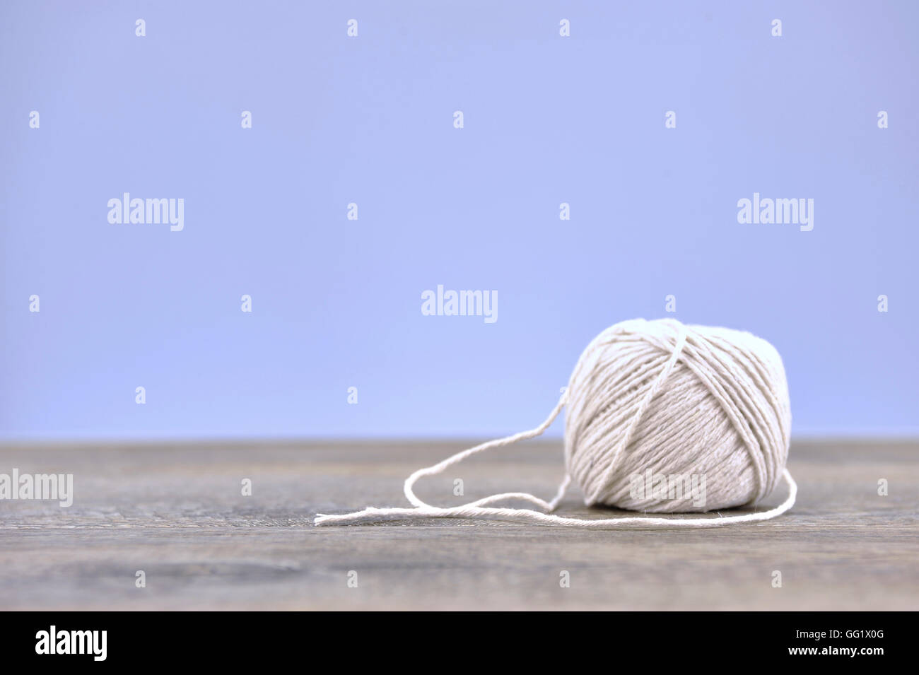 A studio photo of a ball of string Stock Photo - Alamy
