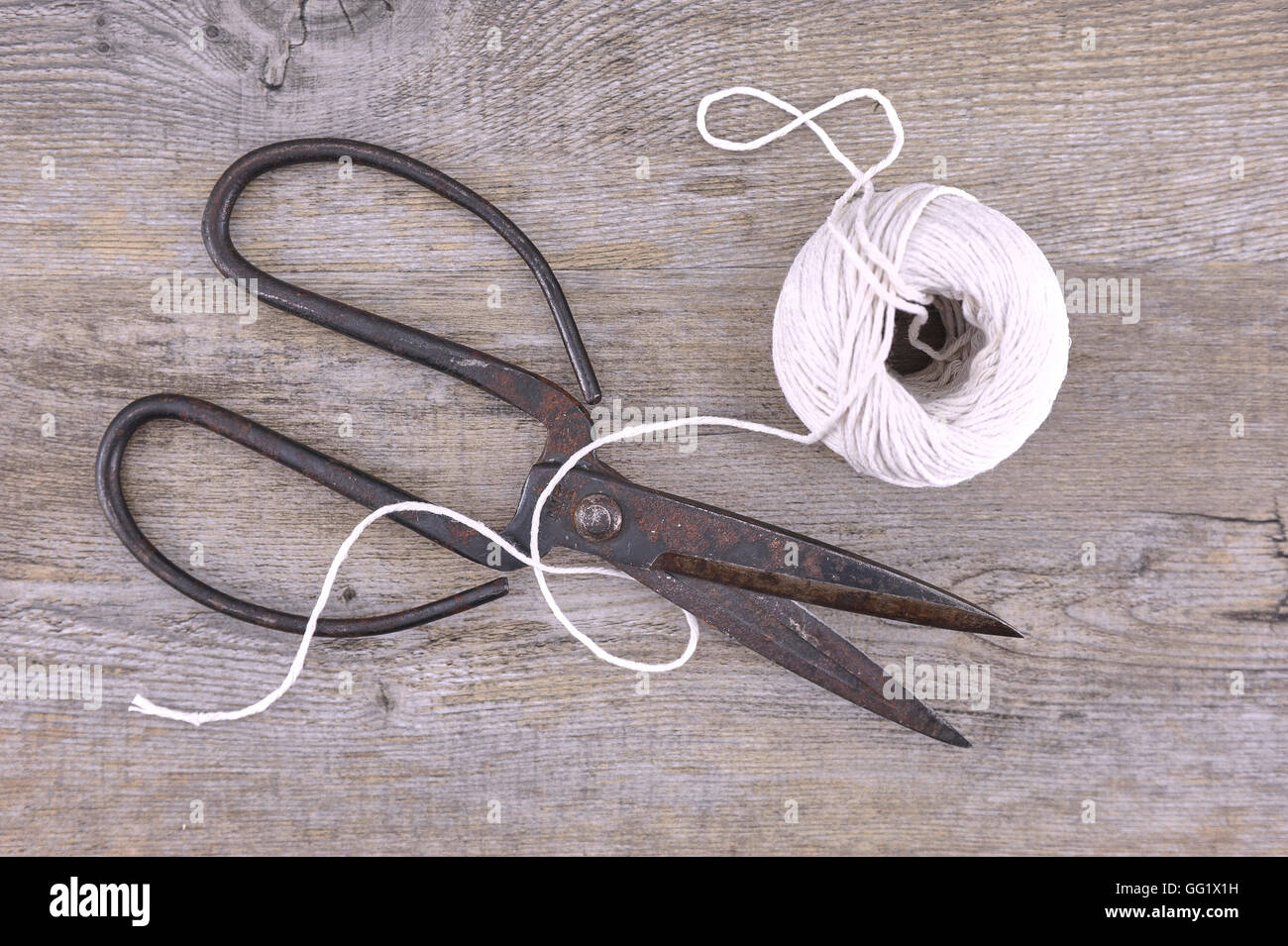 A studio photo of a ball of string Stock Photo - Alamy