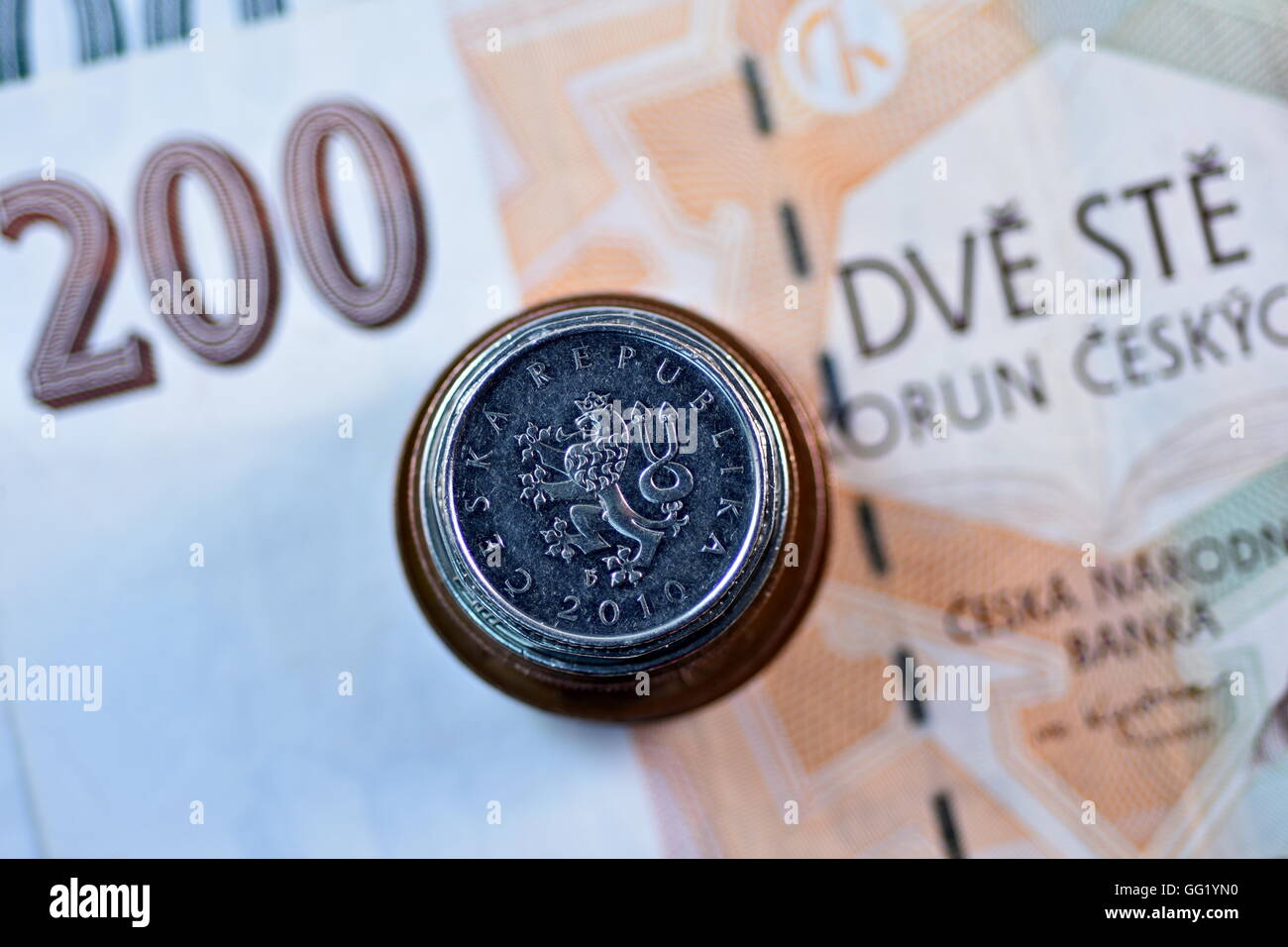 100 czech koruna bill hi-res stock photography and images - Alamy