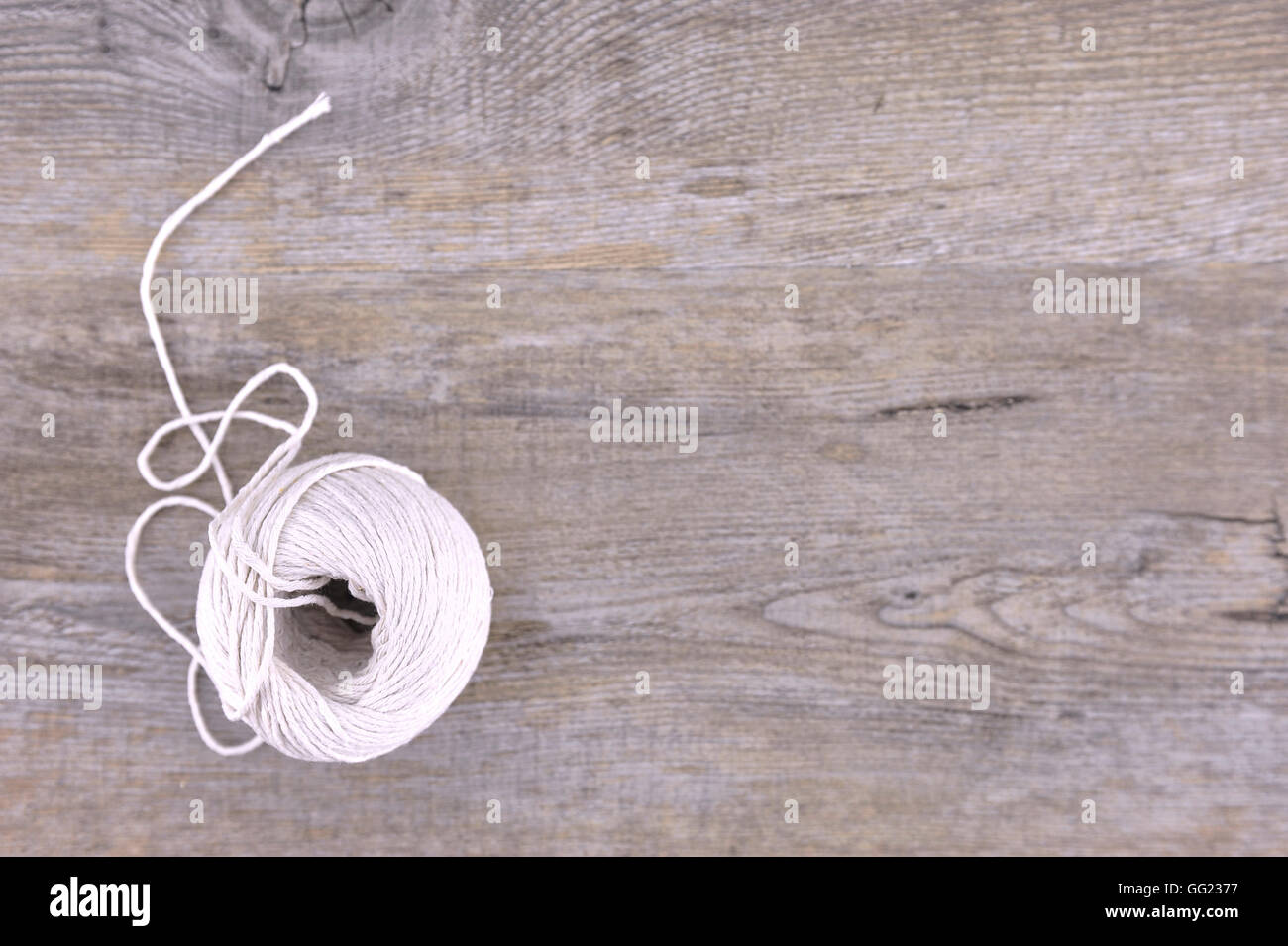 A studio photo of a ball of string Stock Photo - Alamy