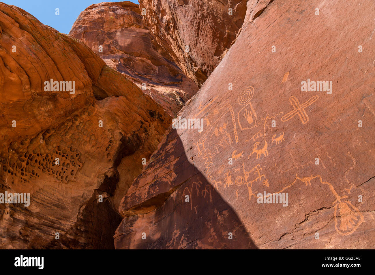Atlatl rock, Valley of Fire State Park, Nevada, USA Stock Photo - Alamy