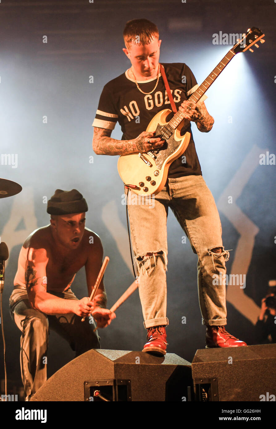 Slaves band hi-res stock photography and images - Alamy