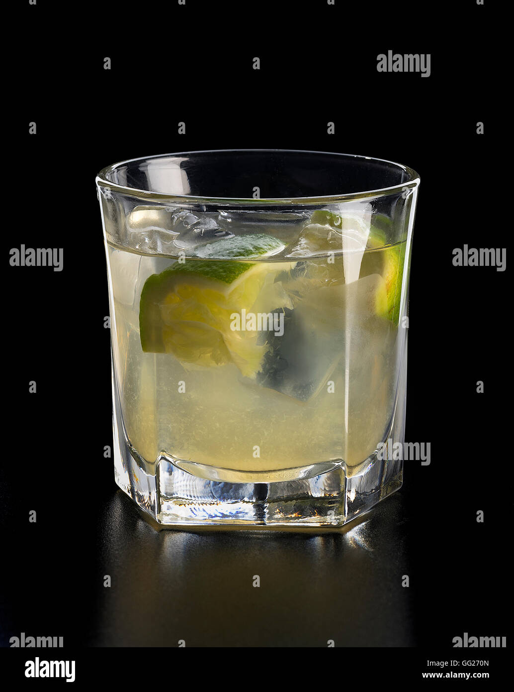 Lemonade mint ice cubes hi-res stock photography and images - Alamy