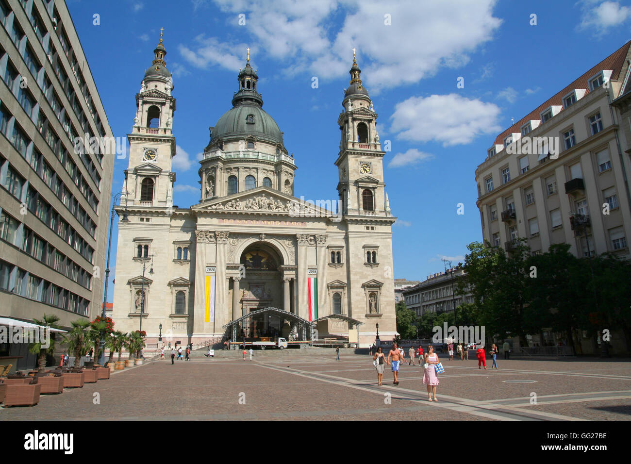 Saint Stephen's Basilica in Budapest, Hungary Stock Photo - Alamy