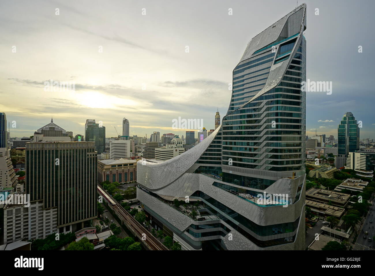 Chit lom skytrain hi-res stock photography and images - Alamy