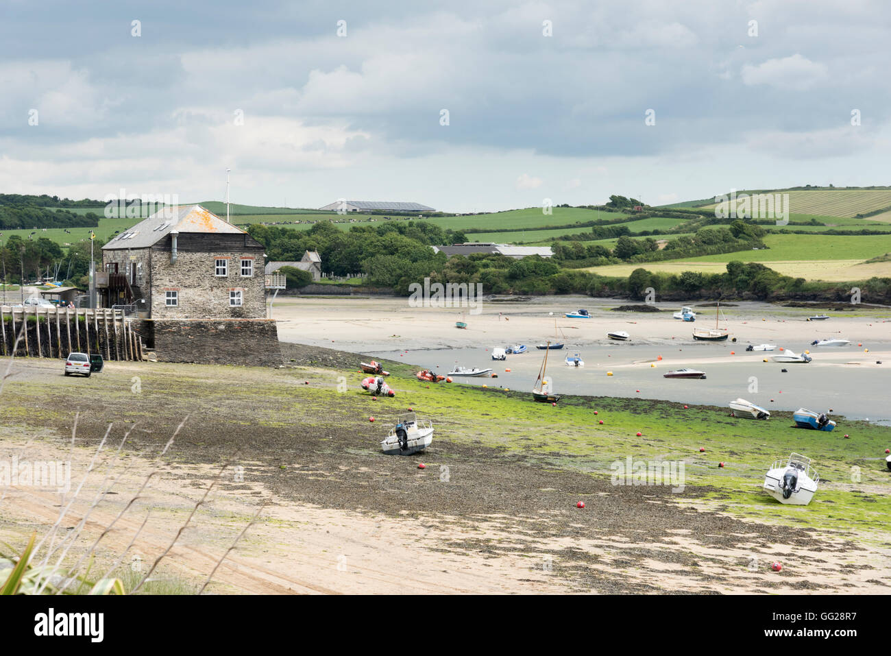 River views estuaries hi-res stock photography and images - Alamy