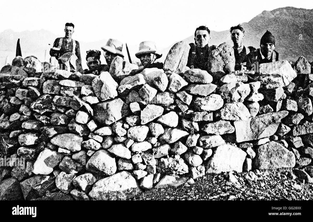 North west frontier province people hi-res stock photography and images ...