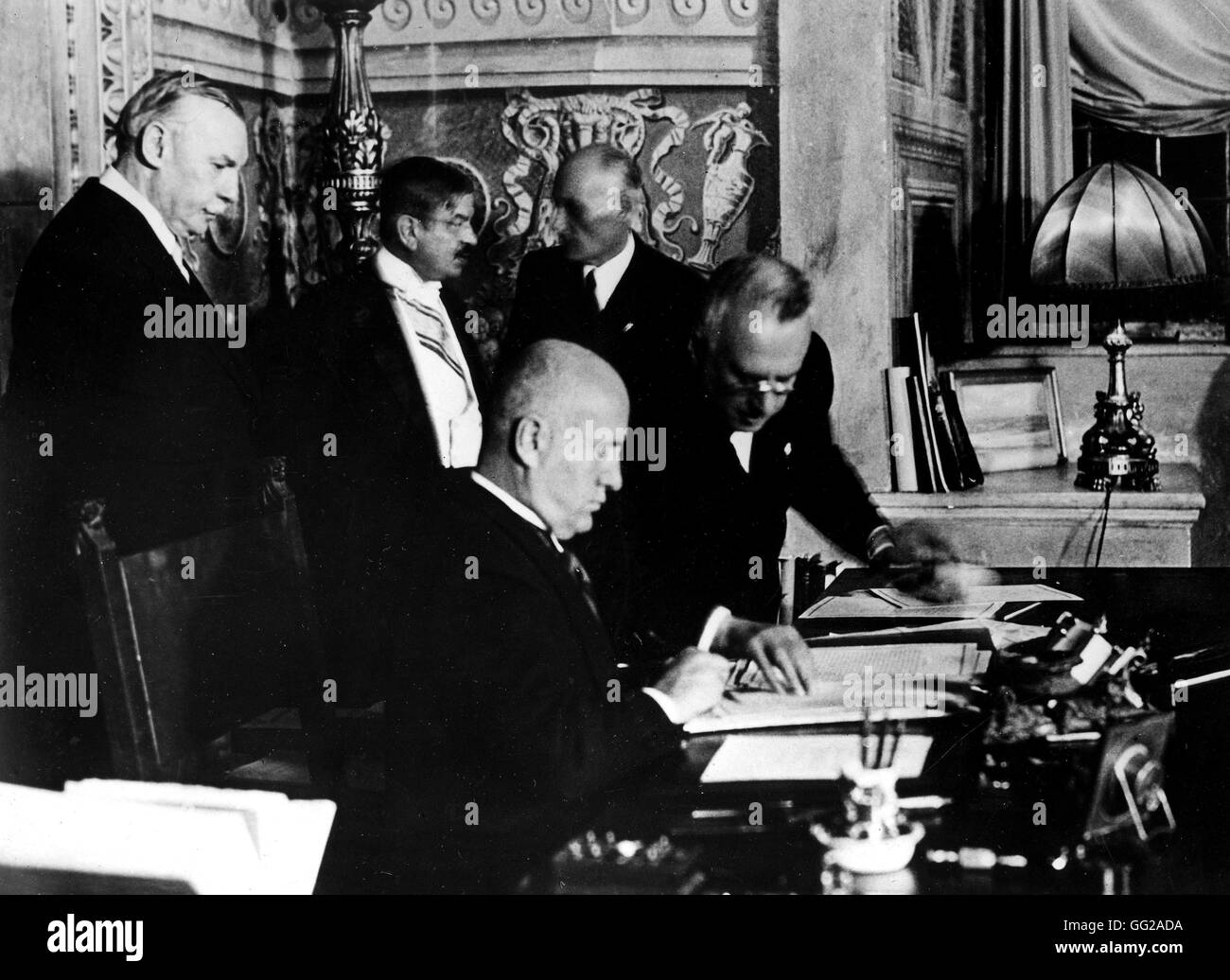 Signature of the pact between France and Italy Mussolini in the ...