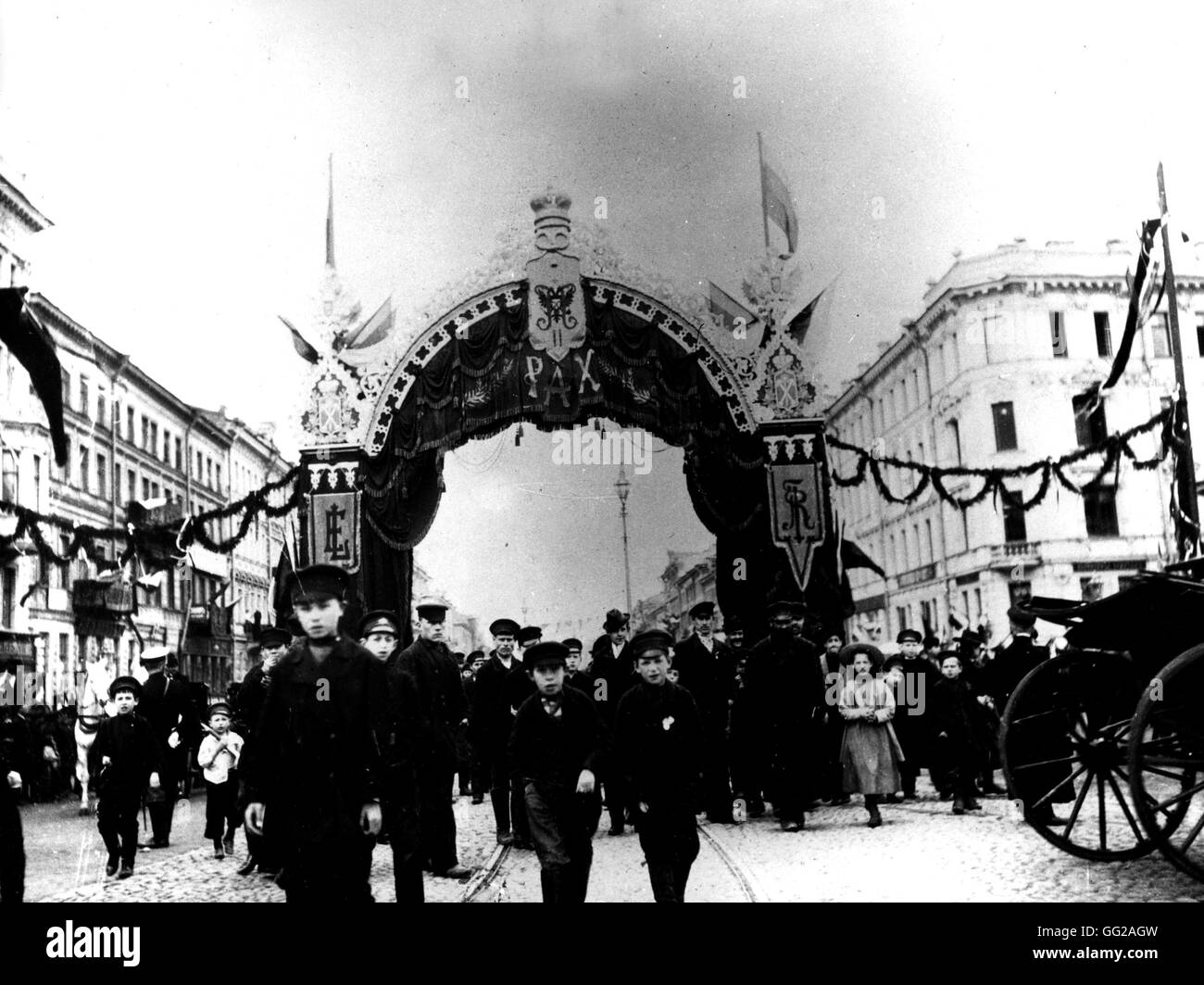 View of a street in Moscow during Loubet's travels in Russia 1902 ...