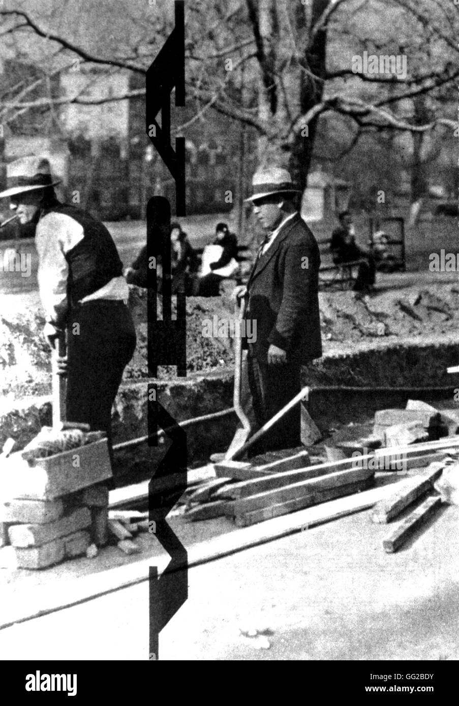 1930 1935 hi-res stock photography and images - Alamy