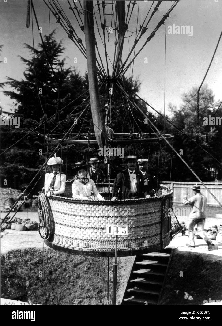 Captive balloon at the eaux vives park in geneva august 18 hi-res stock ...