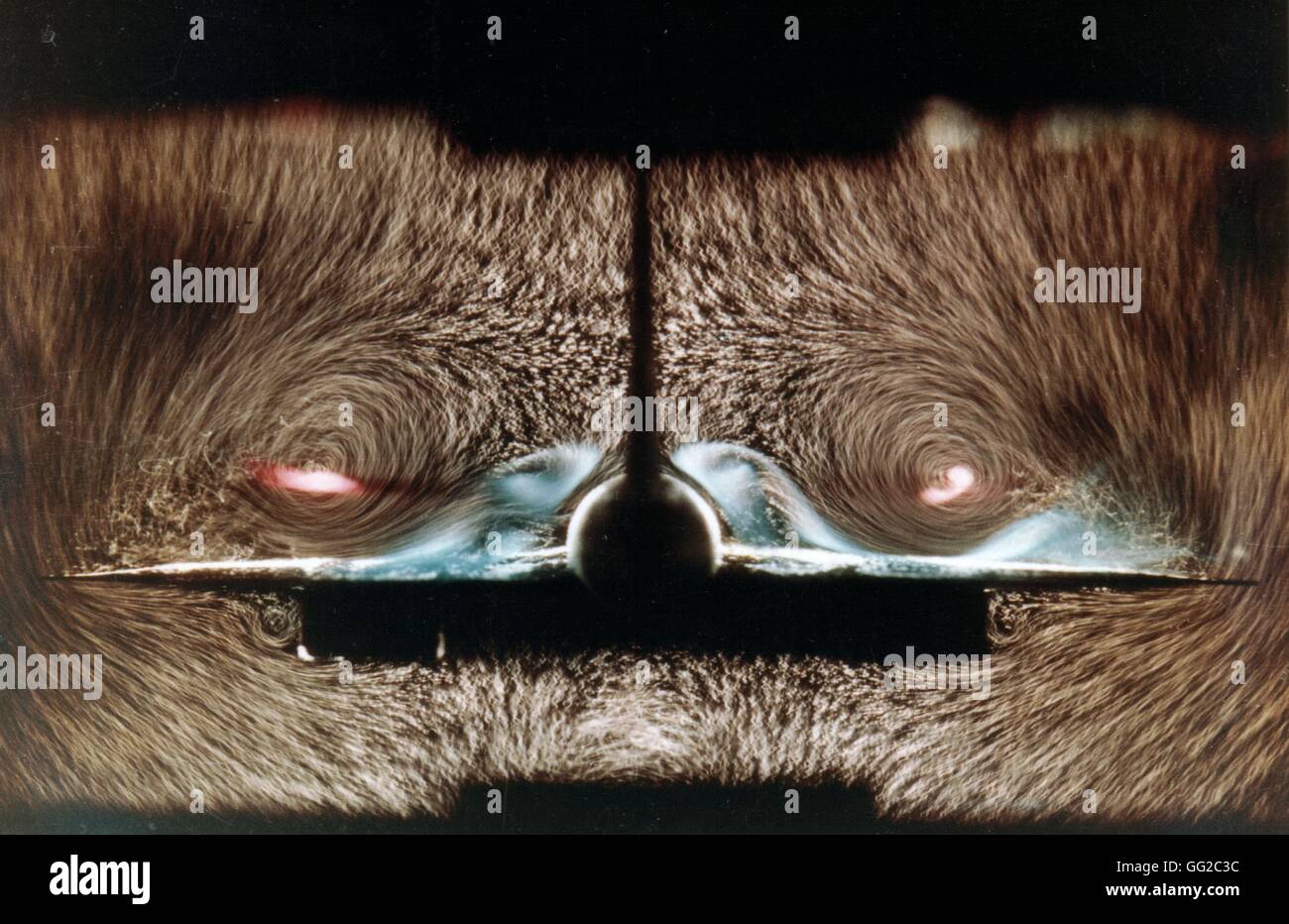 Airflow study, in the hydrodynamics tunnel of the l'O.N.E.R.A. (French ...