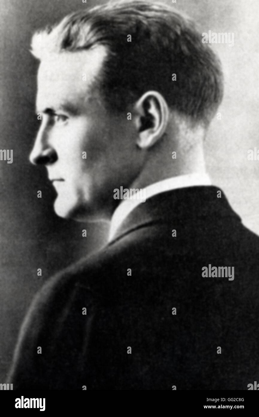 Portrait of Scott Fitzgerald 1925 United States Paris. Centre Benjamin ...