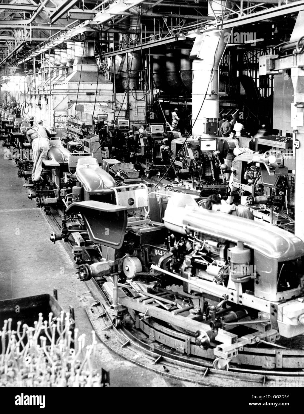 Renault car production Black and White Stock Photos & Images - Alamy