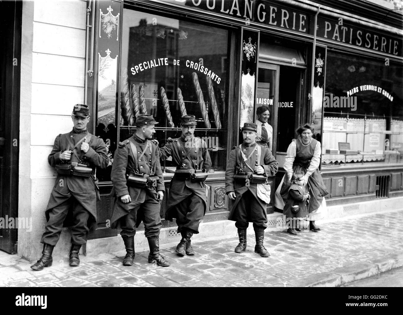 Bakers strike: soldiers called in as reinforcement May 13, 1913 France ...