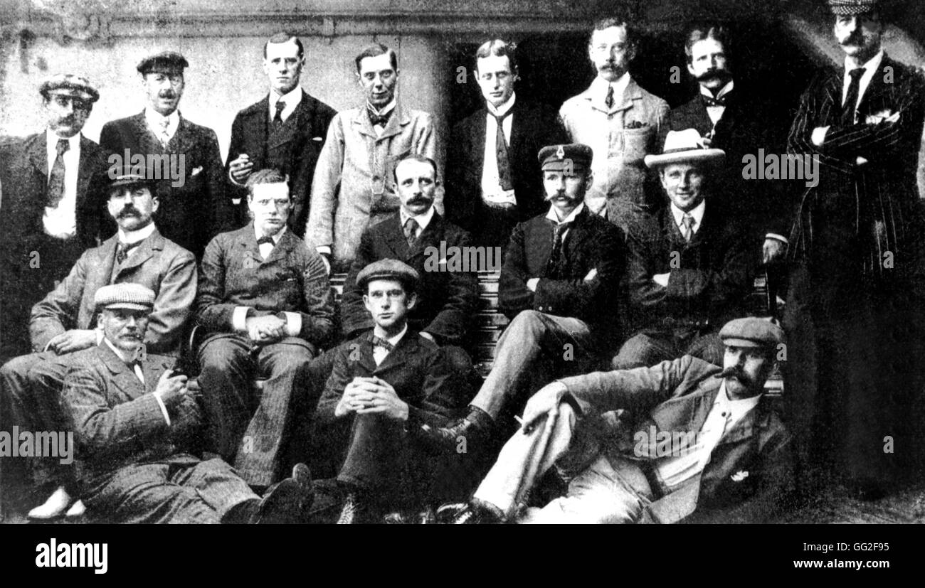 Winston Churchill with war correspondents (2nd in the 2nd row) 1899 ...