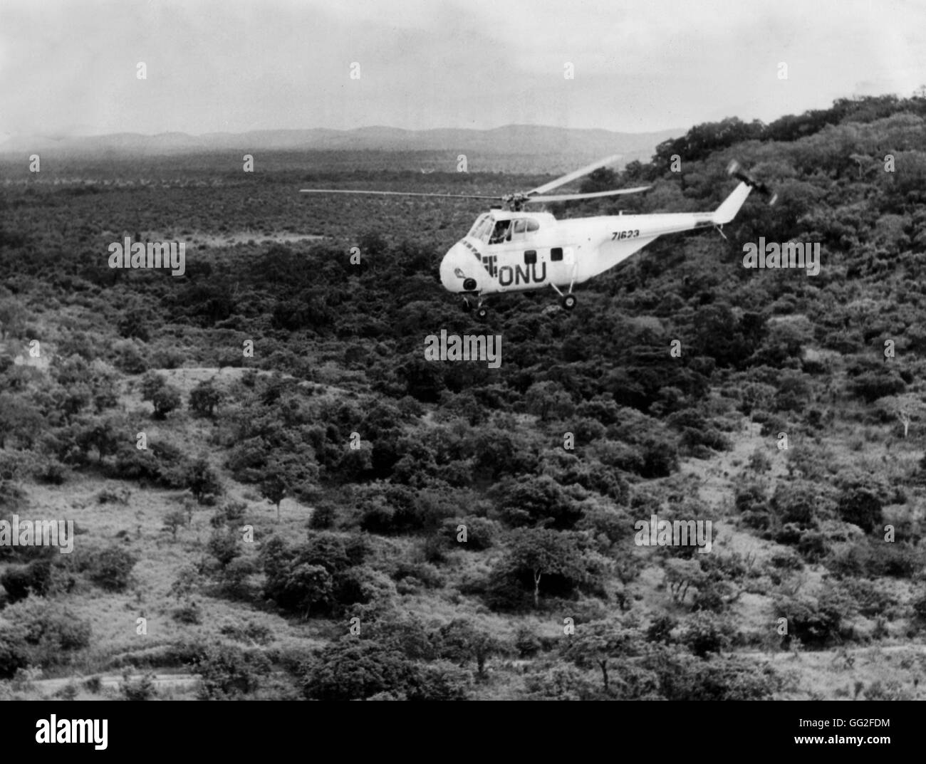 Katanga. A U.N.O. helicopter provides U.N.O. forces with supplies in ...