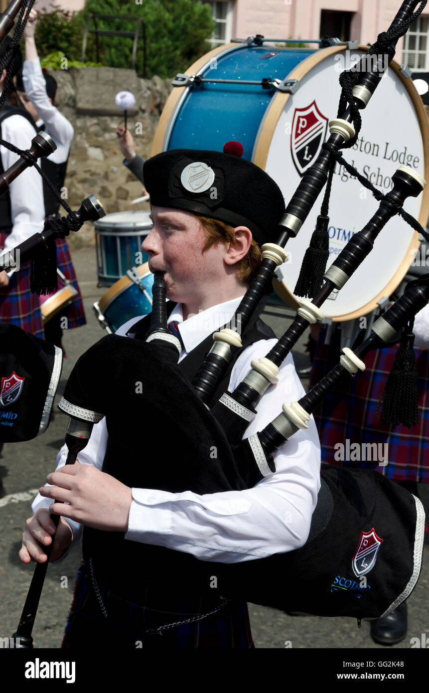 Preston lodge high school pipe band hi-res stock photography and images ...