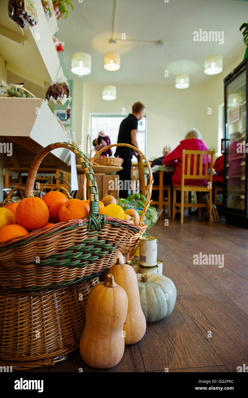 Deli cheese and fruit hi-res stock photography and images - Alamy