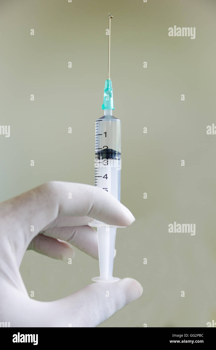 Prepare syringe hi-res stock photography and images - Alamy