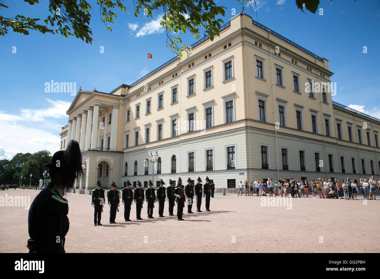 Royal palace oslo hi-res stock photography and images - Alamy