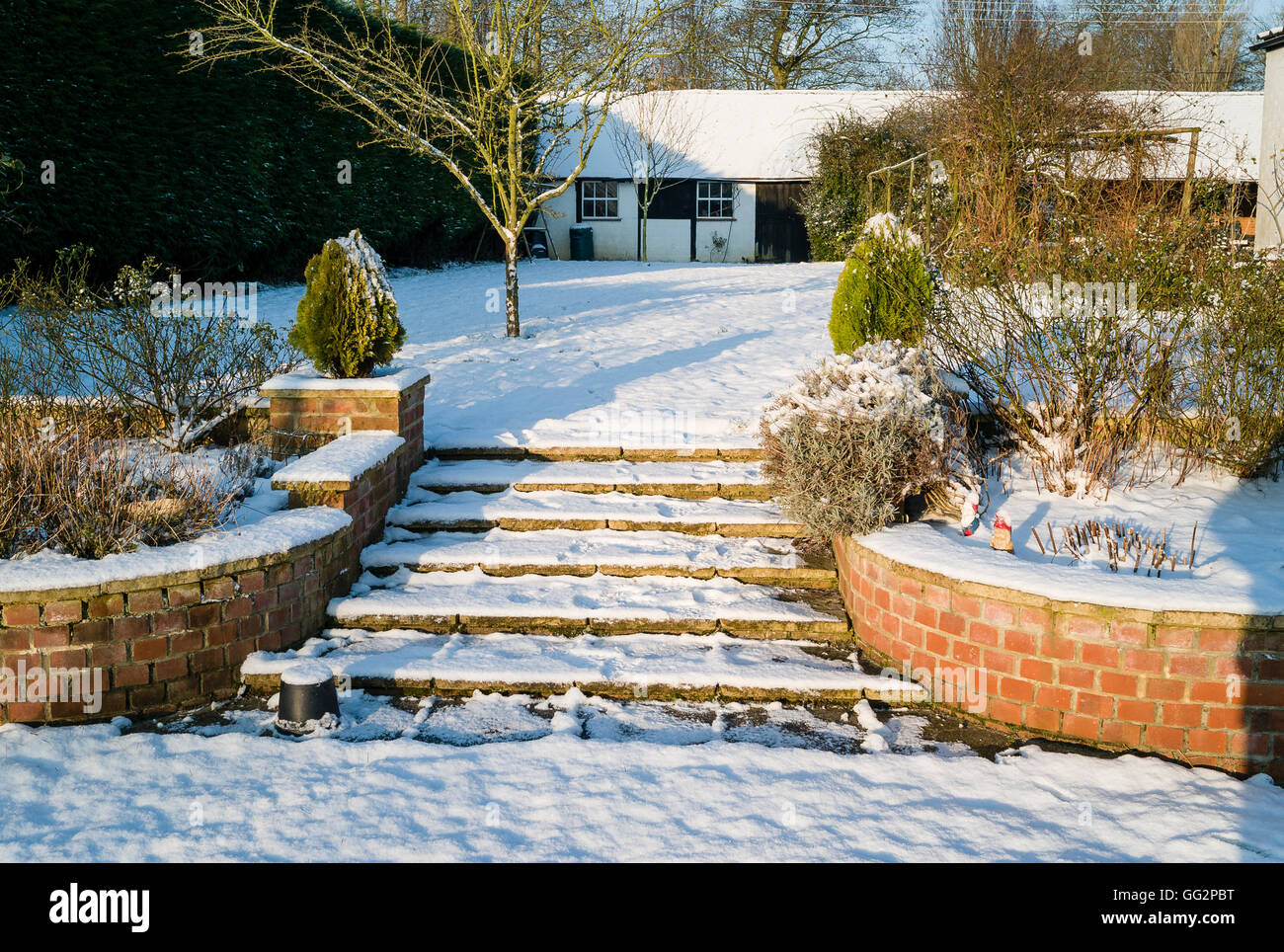 Brick steps garden hi-res stock photography and images - Alamy