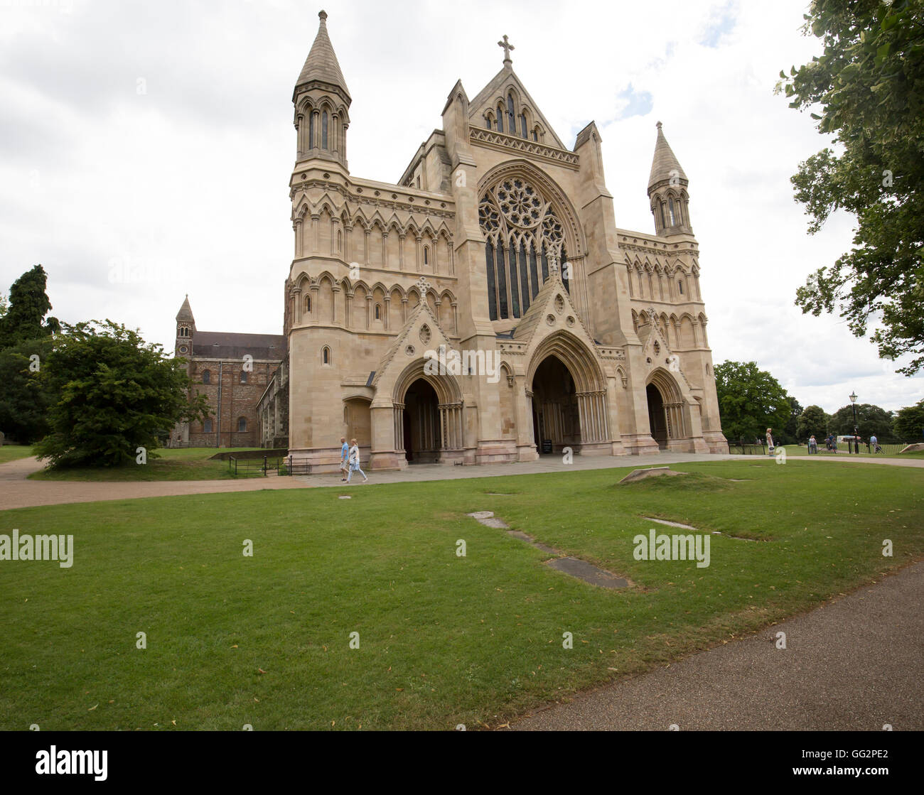 St albans cathedral stained windows hi-res stock photography and images ...