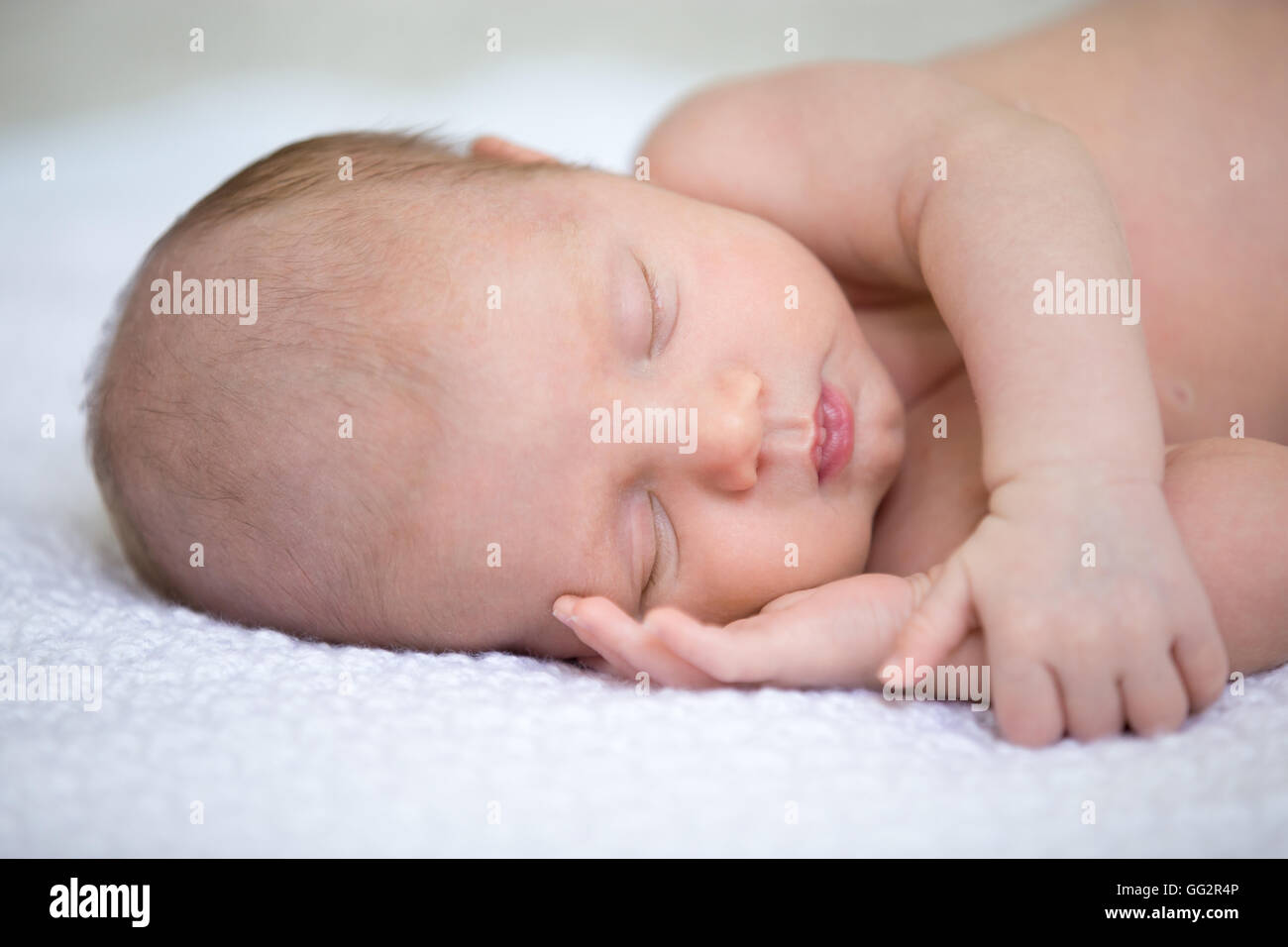 Cheek resting on hand hi-res stock photography and images - Alamy