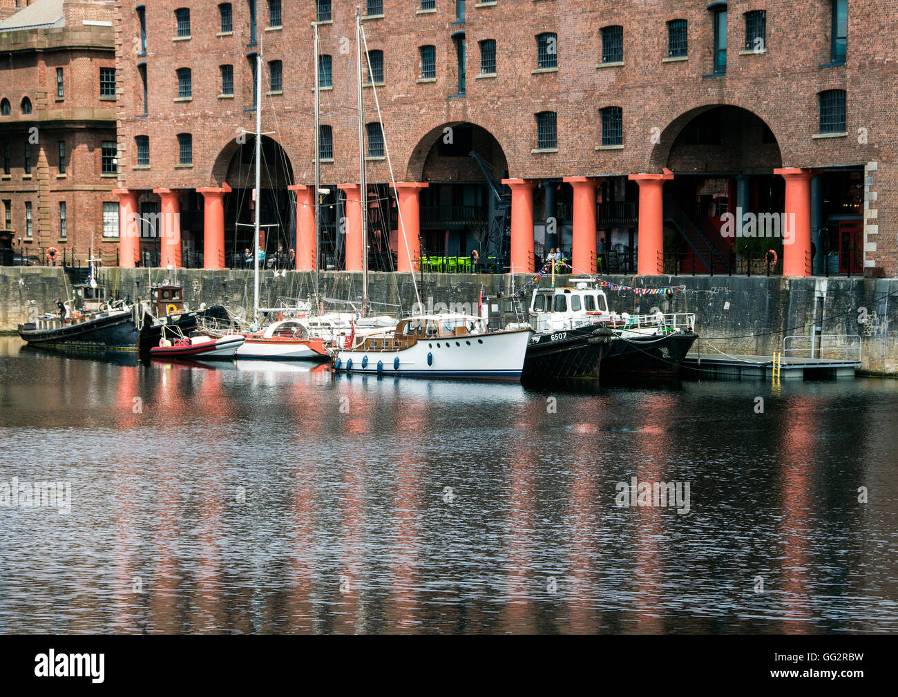 Historic dockland hi-res stock photography and images - Alamy