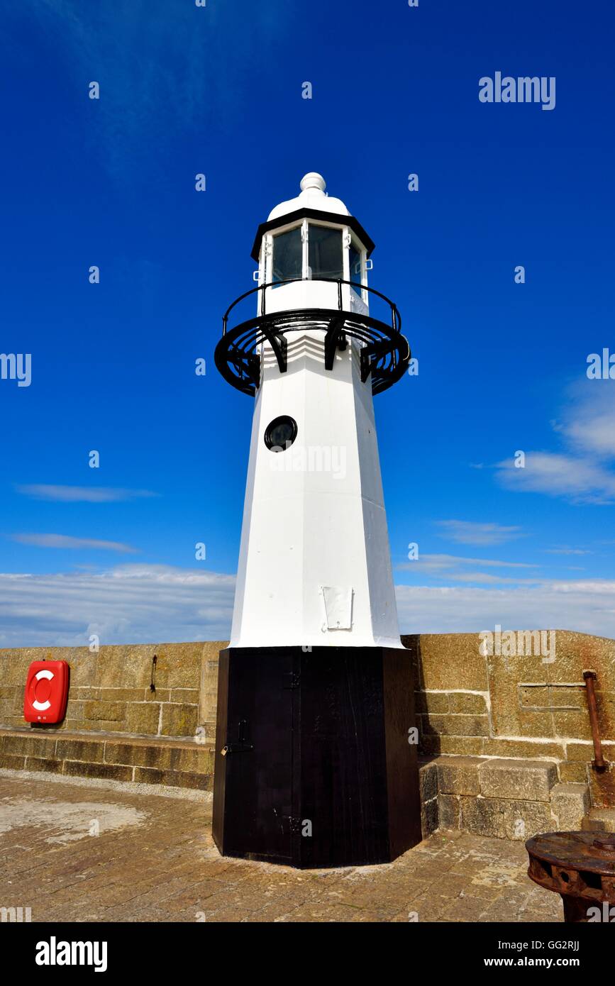 St ives light house hi-res stock photography and images - Alamy