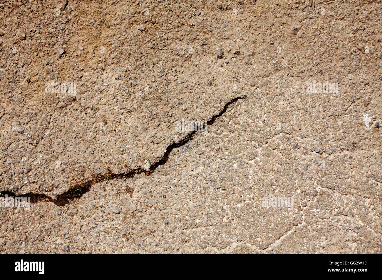 Earthquake rock shatter hi-res stock photography and images - Alamy