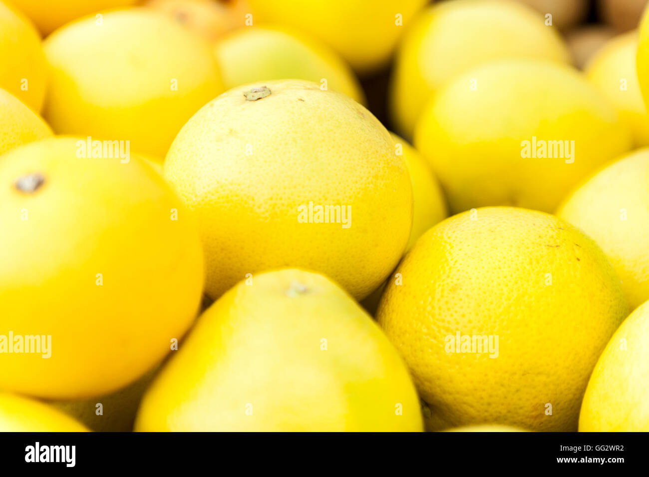A pile of lemons Stock Photo - Alamy