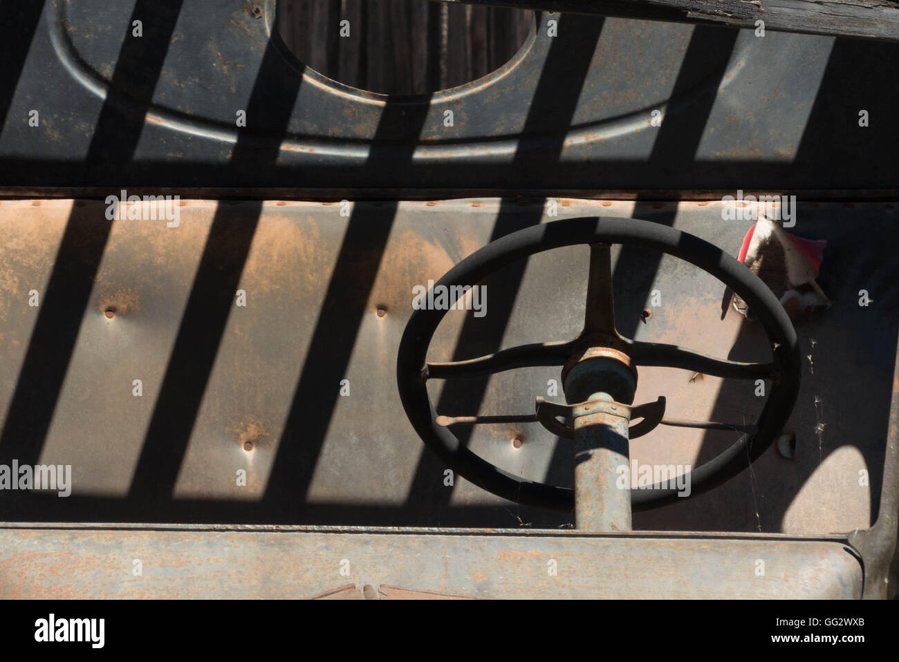 Old machine parts hi-res stock photography and images - Alamy