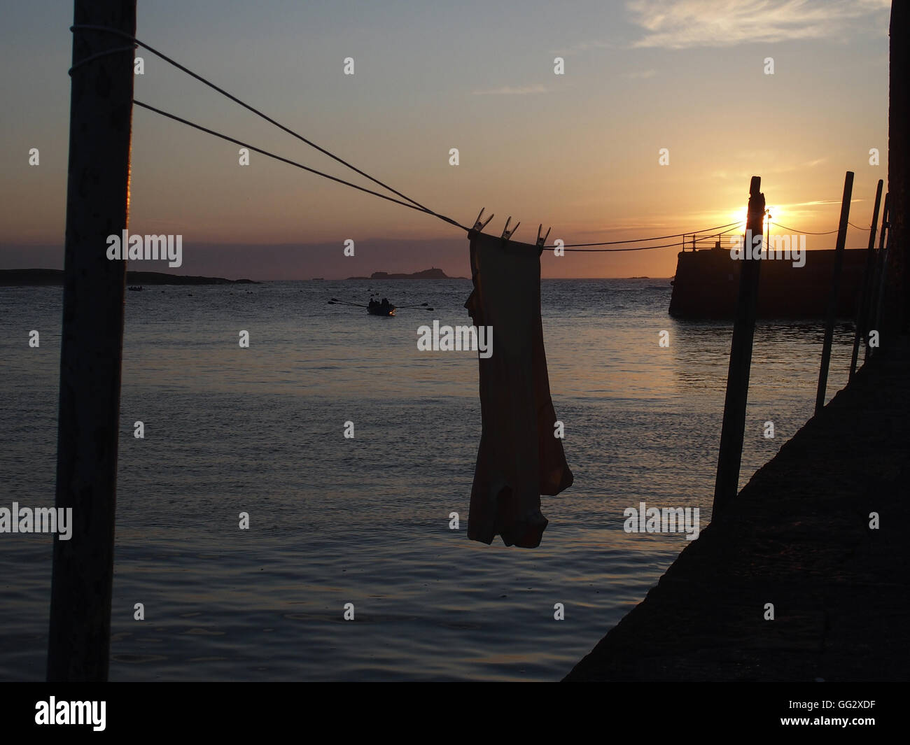 Sunset washing line hi-res stock photography and images - Alamy